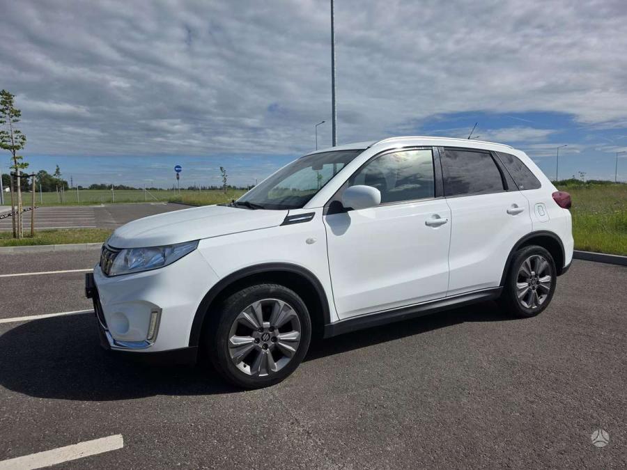 Balts Suzuki Vitara 2019 Marijampole, ar dzinēja tilpumu 1.37 L un nobraukumu 240 tūkst. km par 8490 €, foto 3 vietnē AUTOMOTO.COM.LV