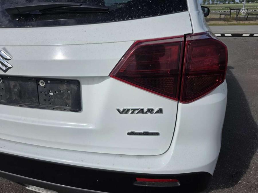 Balts Suzuki Vitara 2019 Marijampole, ar dzinēja tilpumu 1.37 L un nobraukumu 240 tūkst. km par 8490 €, foto 10 vietnē AUTOMOTO.COM.LV
