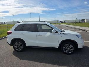 Balts Suzuki Vitara 2019 Marijampole, ar dzinēja tilpumu 1.37 L un nobraukumu 240 tūkst. km par 8490 €, foto 14 vietnē AUTOMOTO.COM.LV