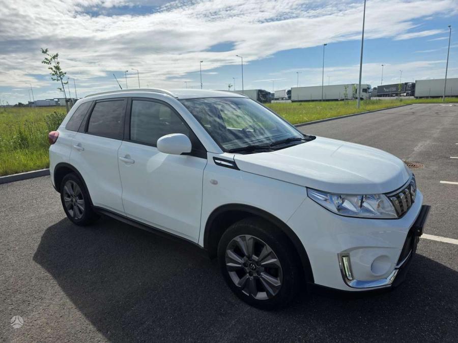 Balts Suzuki Vitara 2019 Marijampole, ar dzinēja tilpumu 1.37 L un nobraukumu 240 tūkst. km par 8490 €, foto 16 vietnē AUTOMOTO.COM.LV