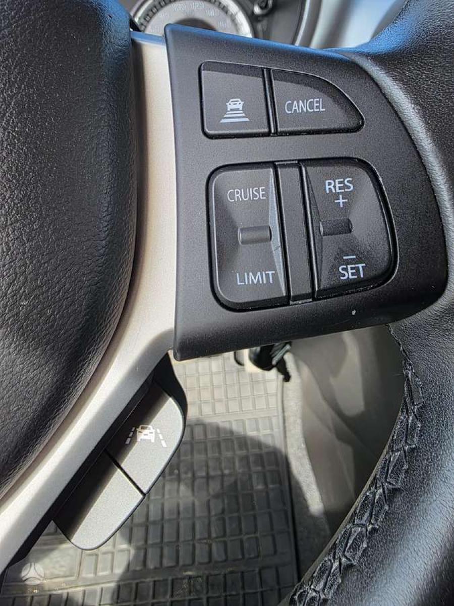Balts Suzuki Vitara 2019 Marijampole, ar dzinēja tilpumu 1.37 L un nobraukumu 240 tūkst. km par 8490 €, foto 28 vietnē AUTOMOTO.COM.LV