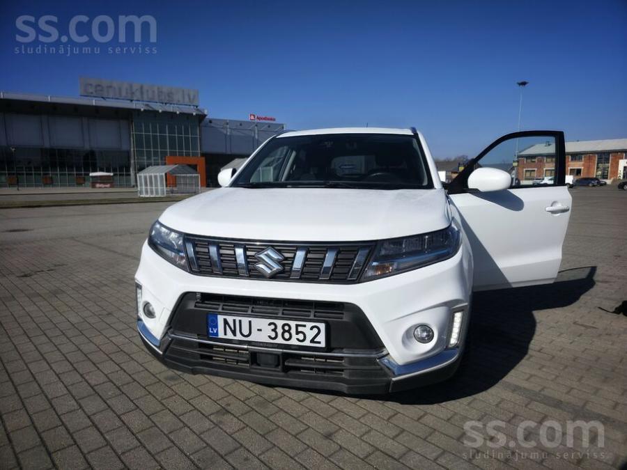 White Suzuki Vitara 2020 in Riga, with an engine capacity of 1.40 L and mileage of 108 thousand km for 16500 €, photo 18 on AUTOMOTO.COM.LV