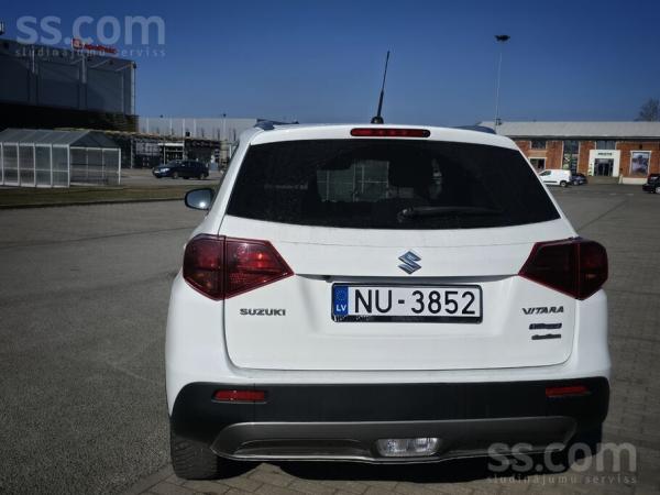 White Suzuki Vitara 2020 in Riga, with an engine capacity of 1.40 L and mileage of 112 thousand km for 14000 €, photo 7 on AUTOMOTO.COM.LV