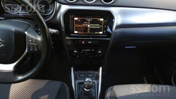 White Suzuki Vitara 2020 in Riga, with an engine capacity of 1.40 L and mileage of 120 thousand km for 13200 €, photo 8 on AUTOMOTO.COM.LV