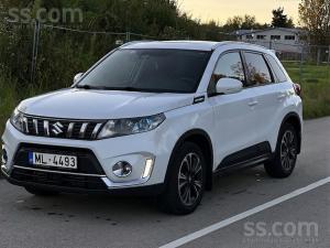 Balts Suzuki Vitara 2020 Rīga, ar dzinēja tilpumu 1.40 L un nobraukumu 120 tūkst. km par 13800 €, foto 3 vietnē AUTOMOTO.COM.LV