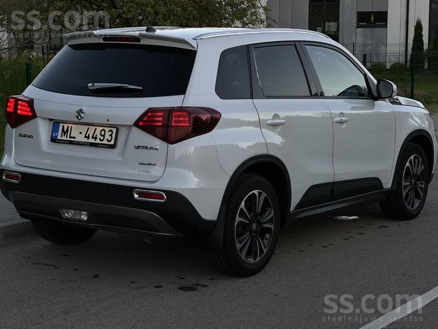 Balts Suzuki Vitara 2020 Rīga, ar dzinēja tilpumu 1.40 L un nobraukumu 120 tūkst. km par 13800 €, foto 4 vietnē AUTOMOTO.COM.LV
