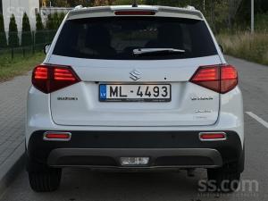 Balts Suzuki Vitara 2020 Rīga, ar dzinēja tilpumu 1.40 L un nobraukumu 120 tūkst. km par 13800 €, foto 6 vietnē AUTOMOTO.COM.LV