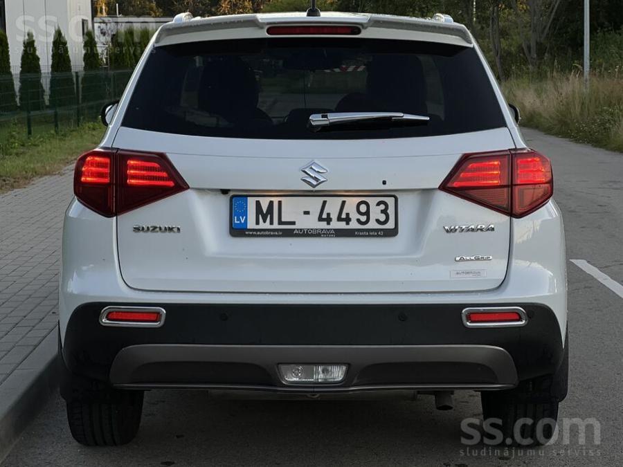 Balts Suzuki Vitara 2020 Rīga, ar dzinēja tilpumu 1.40 L un nobraukumu 120 tūkst. km par 13800 €, foto 6 vietnē AUTOMOTO.COM.LV