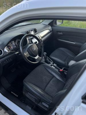 Balts Suzuki Vitara 2020 Rīga, ar dzinēja tilpumu 1.40 L un nobraukumu 120 tūkst. km par 13800 €, foto 9 vietnē AUTOMOTO.COM.LV