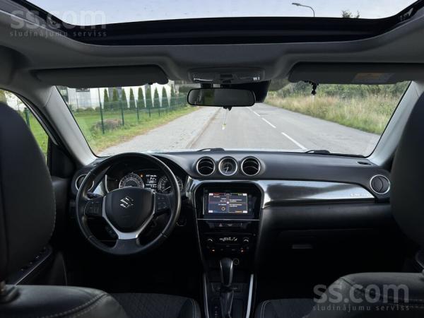 White Suzuki Vitara 2020 in Riga, with an engine capacity of 1.40 L and mileage of 120 thousand km for 13800 €, photo 11 on AUTOMOTO.COM.LV