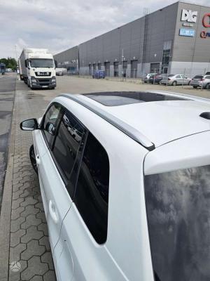 White Suzuki Vitara 2021 in Vilnius, with an engine capacity of 1.37 L and mileage of 74 thousand km for 17500 €, photo 11 on AUTOMOTO.COM.LV