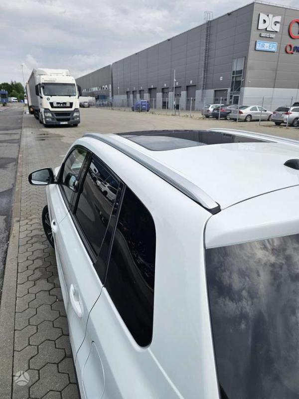 White Suzuki Vitara 2021 in Vilnius, with an engine capacity of 1.37 L and mileage of 74 thousand km for 17500 €, photo 10 on AUTOMOTO.COM.LV