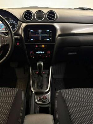 Balts Suzuki Vitara 2021 Marijampole, ar dzinēja tilpumu 1.37 L un nobraukumu 211 tūkst. km par 12099 €, foto 9 vietnē AUTOMOTO.COM.LV