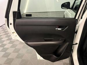 Balts Suzuki Vitara 2021 Marijampole, ar dzinēja tilpumu 1.37 L un nobraukumu 211 tūkst. km par 12099 €, foto 13 vietnē AUTOMOTO.COM.LV