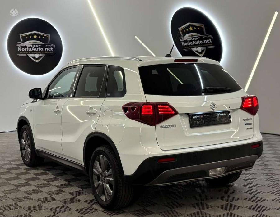 Balts Suzuki Vitara 2021 Marijampole, ar dzinēja tilpumu 1.37 L un nobraukumu 211 tūkst. km par 12099 €, foto 23 vietnē AUTOMOTO.COM.LV