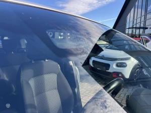 White Suzuki Vitara 2022 in Taurage, with an engine capacity of 1.40 L and mileage of 171 thousand km for 8900 €, photo 24 on AUTOMOTO.COM.LV