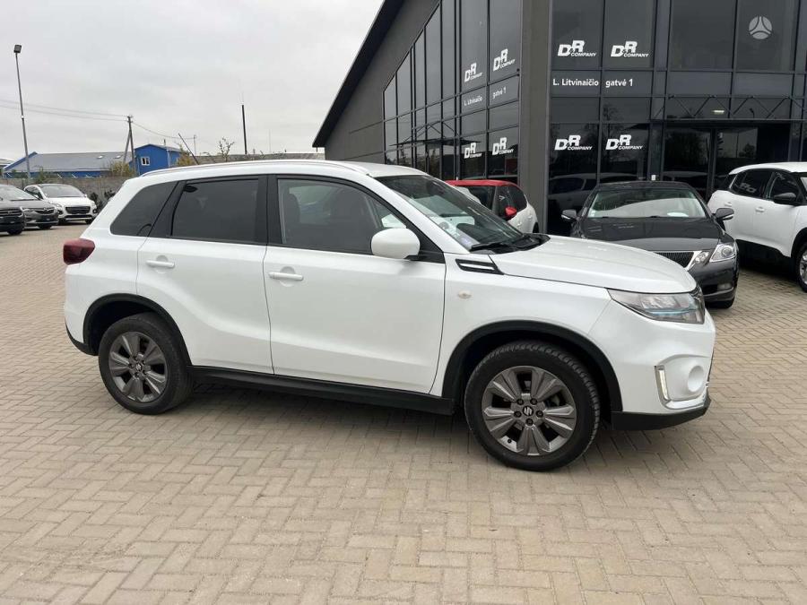 Balts Suzuki Vitara 2022 Tauragė, ar dzinēja tilpumu 1.40 L un nobraukumu 171 tūkst. km par 8300 €, foto 1 vietnē AUTOMOTO.COM.LV