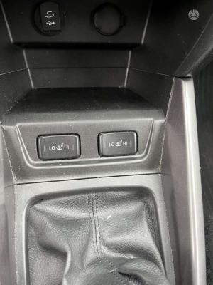 Balts Suzuki Vitara 2022 Tauragė, ar dzinēja tilpumu 1.40 L un nobraukumu 171 tūkst. km par 8300 €, foto 25 vietnē AUTOMOTO.COM.LV