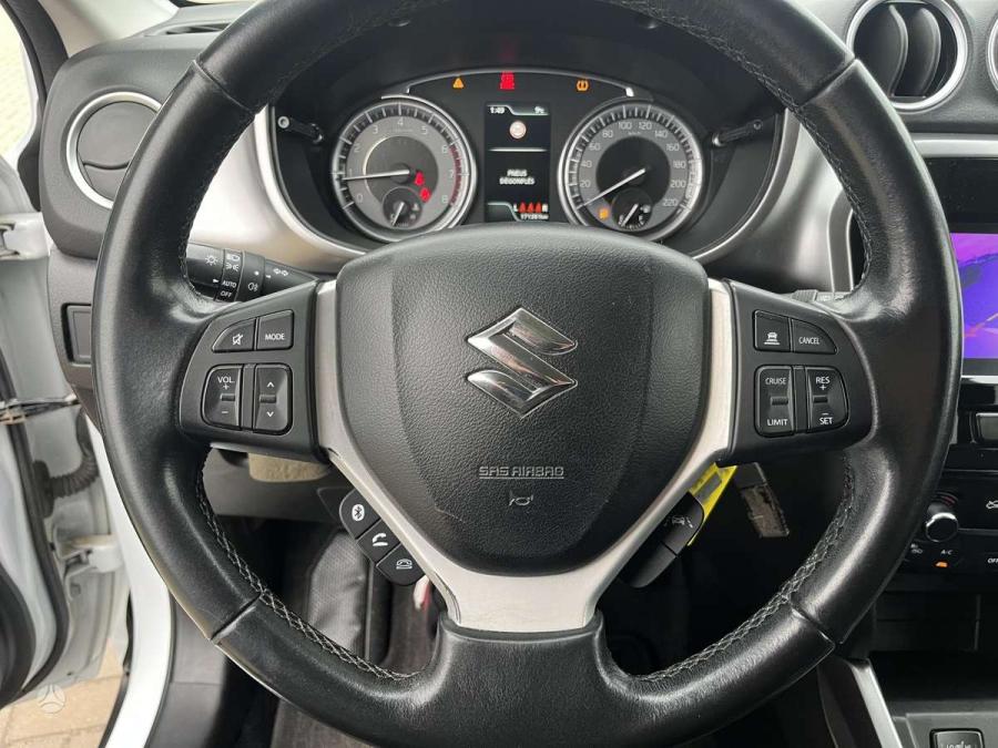 Balts Suzuki Vitara 2022 Tauragė, ar dzinēja tilpumu 1.40 L un nobraukumu 171 tūkst. km par 8300 €, foto 26 vietnē AUTOMOTO.COM.LV