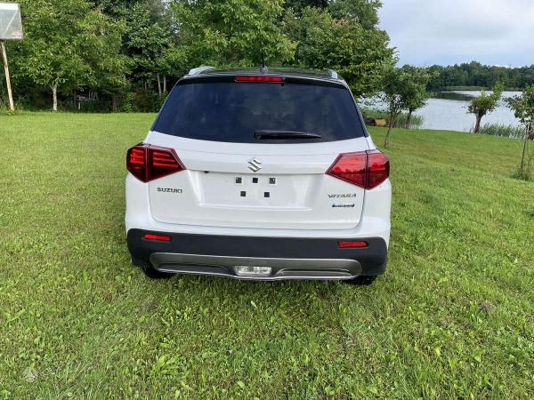 Balts Suzuki Vitara 2023 Zarasai, ar dzinēja tilpumu 1.37 L un nobraukumu 60 tūkst. km par 16350 €, foto 3 vietnē AUTOMOTO.COM.LV