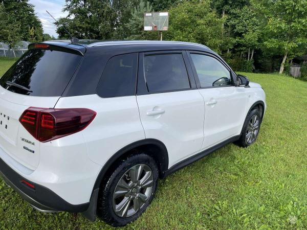 Balts Suzuki Vitara 2023 Zarasai, ar dzinēja tilpumu 1.37 L un nobraukumu 60 tūkst. km par 16350 €, foto 9 vietnē AUTOMOTO.COM.LV