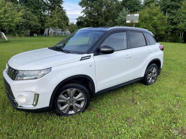 Balts Suzuki Vitara 2023 Zarasai, ar dzinēja tilpumu 1.37 L un nobraukumu 60 tūkst. km par 16350 €, foto 10 vietnē AUTOMOTO.COM.LV