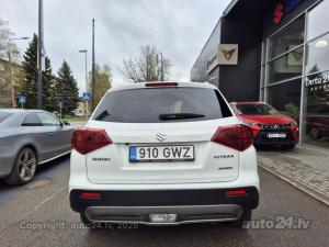 White Suzuki Vitara 2019 in Tartu, with an engine capacity of 1.40 L and mileage of 84 thousand km for 17100 €, photo 8 on AUTOMOTO.COM.LV