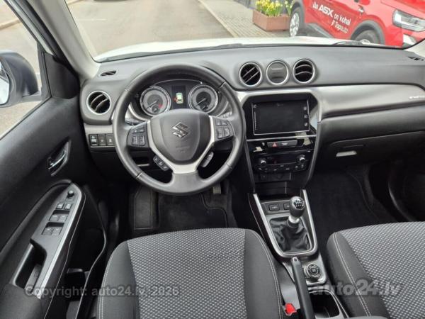 White Suzuki Vitara 2019 in Tartu, with an engine capacity of 1.40 L and mileage of 84 thousand km for 17100 €, photo 9 on AUTOMOTO.COM.LV