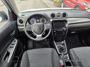 White Suzuki Vitara 2019 in Tartu, with an engine capacity of 1.40 L and mileage of 84 thousand km for 17100 €, photo 9 on AUTOMOTO.COM.LV