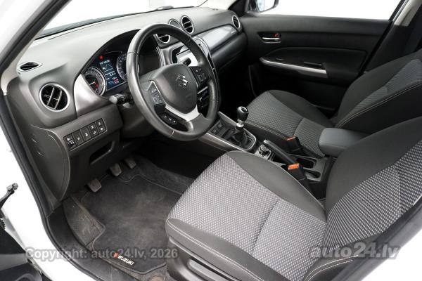 Balts Suzuki Vitara 2019 Tallina, ar dzinēja tilpumu 1.40 L un nobraukumu 84 tūkst. km par 13900 €, foto 4 vietnē AUTOMOTO.COM.LV