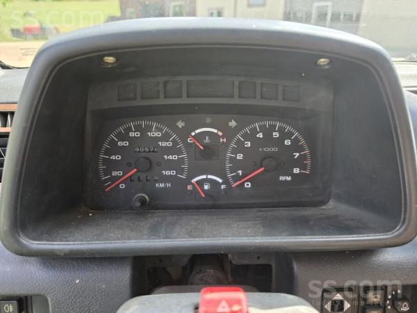 Yellow Suzuki Vitara 1991 in Madona, with an engine capacity of 1.60 L and mileage of 81 thousand km for 2000 €, photo 9 on AUTOMOTO.COM.LV