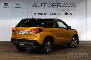 Yellow Suzuki Vitara 2019 in Riga, with an engine capacity of 1.40 L and mileage of 9 thousand km for 13900 €, photo 8 on AUTOMOTO.COM.LV