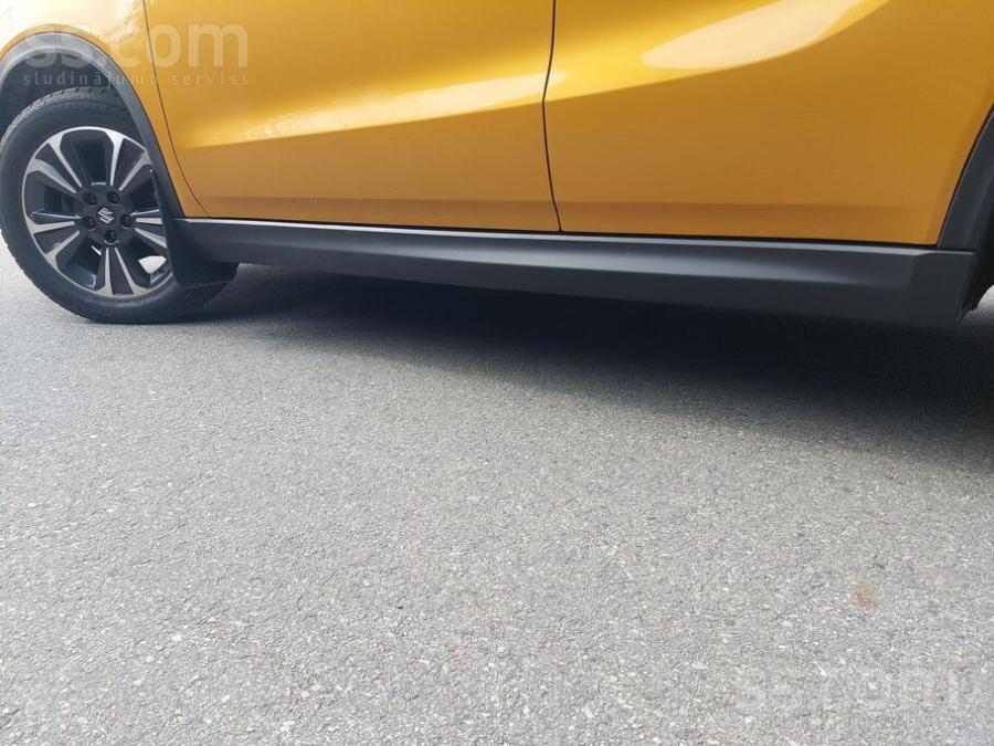 Yellow Suzuki Vitara 2020 in Riga, with an engine capacity of 1.40 L and mileage of 0 thousand km for 13785 €, photo 10 on AUTOMOTO.COM.LV