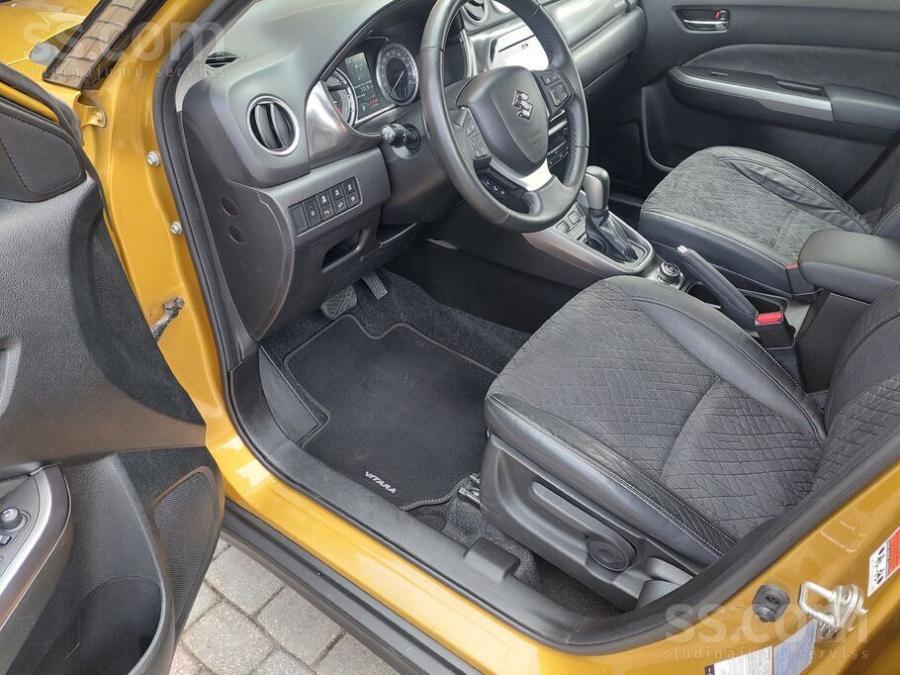 Yellow Suzuki Vitara 2020 in Riga, with an engine capacity of 1.40 L and mileage of 0 thousand km for 13785 €, photo 12 on AUTOMOTO.COM.LV