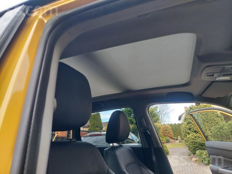 Yellow Suzuki Vitara 2020 in Riga, with an engine capacity of 1.40 L and mileage of 0 thousand km for 13785 €, photo 18 on AUTOMOTO.COM.LV