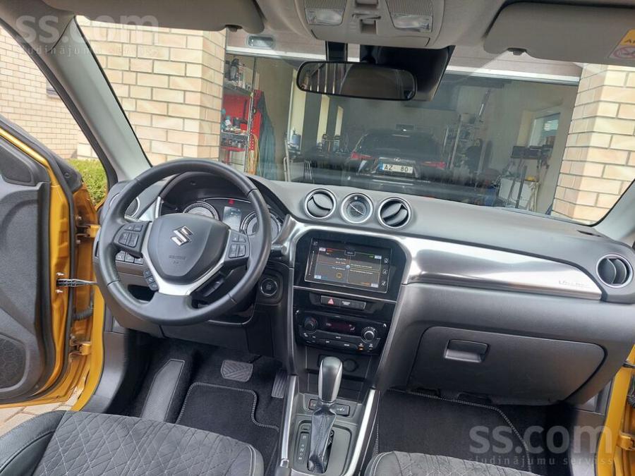 Yellow Suzuki Vitara 2020 in Riga, with an engine capacity of 1.40 L and mileage of 0 thousand km for 13785 €, photo 20 on AUTOMOTO.COM.LV