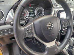 Yellow Suzuki Vitara 2020 in Riga, with an engine capacity of 1.40 L and mileage of 0 thousand km for 13785 €, photo 23 on AUTOMOTO.COM.LV