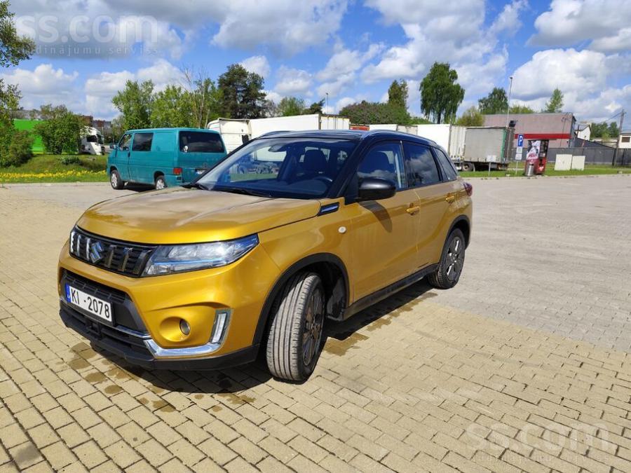 Yellow Suzuki Vitara 2021 in Rezekne, with an engine capacity of 1.40 L and mileage of 43 thousand km for 15500 €, photo 1 on AUTOMOTO.COM.LV