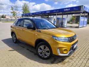 Yellow Suzuki Vitara 2021 in Rezekne, with an engine capacity of 1.40 L and mileage of 43 thousand km for 15500 €, photo 3 on AUTOMOTO.COM.LV