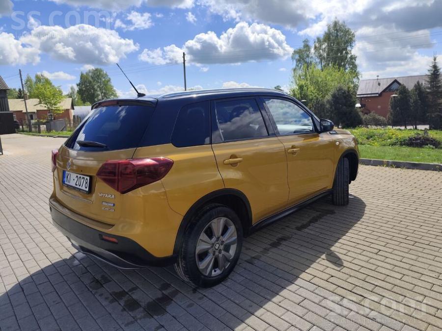 Yellow Suzuki Vitara 2021 in Rezekne, with an engine capacity of 1.40 L and mileage of 43 thousand km for 15500 €, photo 4 on AUTOMOTO.COM.LV