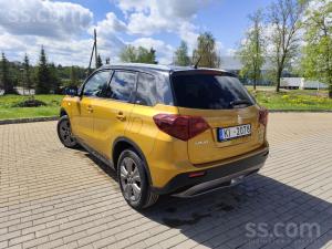 Yellow Suzuki Vitara 2021 in Rezekne, with an engine capacity of 1.40 L and mileage of 43 thousand km for 15500 €, photo 5 on AUTOMOTO.COM.LV