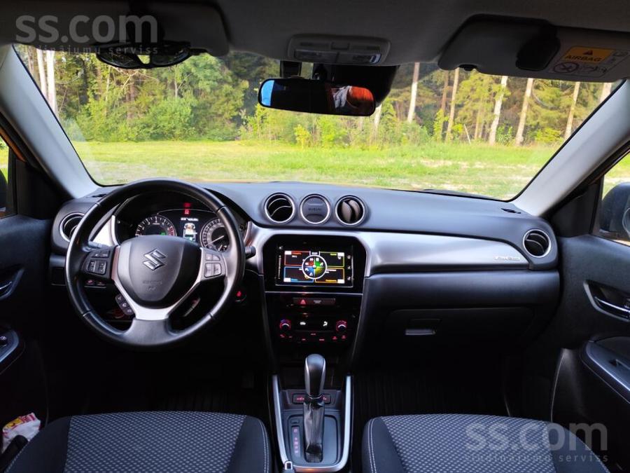 Yellow Suzuki Vitara 2021 in Rezekne, with an engine capacity of 1.40 L and mileage of 43 thousand km for 15500 €, photo 6 on AUTOMOTO.COM.LV