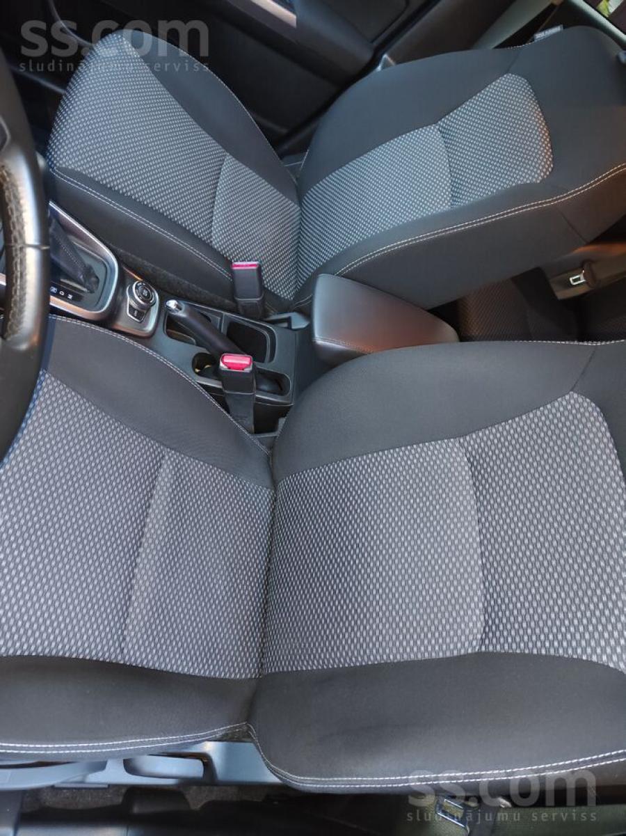 Yellow Suzuki Vitara 2021 in Rezekne, with an engine capacity of 1.40 L and mileage of 43 thousand km for 15500 €, photo 10 on AUTOMOTO.COM.LV