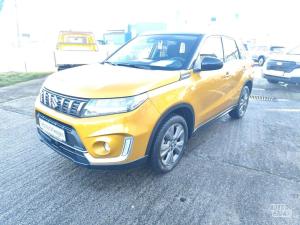 Yellow Suzuki Vitara 2023 in Kaunas, with an engine capacity of 1.50 L and mileage of 20 thousand km for 25274 €, photo 4 on AUTOMOTO.COM.LV
