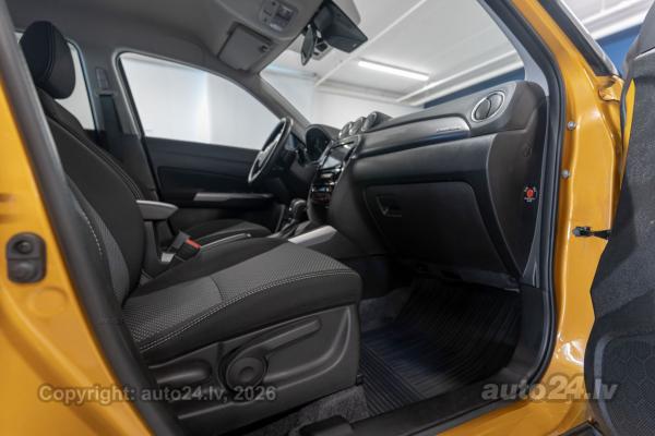 Yellow Suzuki Vitara 2023 in Tallinn, with an engine capacity of 1.50 L and mileage of 33 thousand km for 23900 €, photo 11 on AUTOMOTO.COM.LV