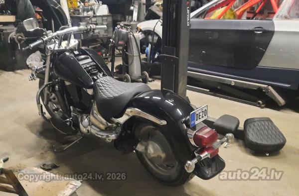 Melns Suzuki VL 1500 1999 Tartu, ar dzinēja tilpumu 1.50 L un nobraukumu 68 tūkst. km par 3700 €, foto 2 vietnē AUTOMOTO.COM.LV