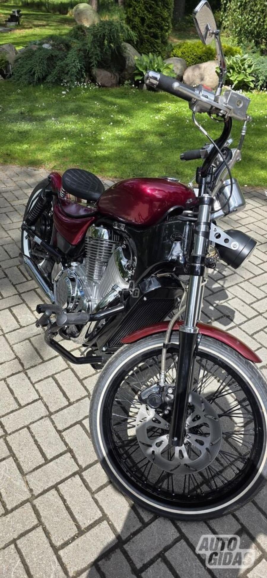 Suzuki VS 1993 in Kaunas, with an engine capacity of 0.00 L and mileage of 0 thousand km for 2750 €, photo 3 on AUTOMOTO.COM.LV