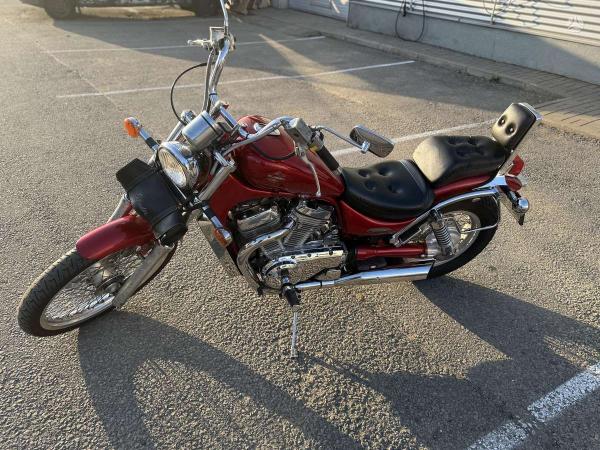 Red Suzuki VS 1996 in Vilnius, with an engine capacity of 0.60 L and mileage of 58 thousand km for 2499 €, photo 7 on AUTOMOTO.COM.LV