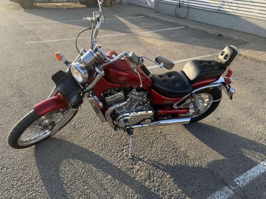 Sarkans Suzuki VS 1996 Viļņa, ar dzinēja tilpumu 0.60 L un nobraukumu 58 tūkst. km par 2499 €, foto 8 vietnē AUTOMOTO.COM.LV