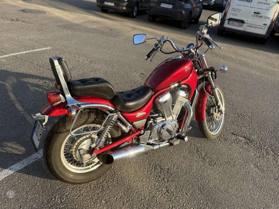 Sarkans Suzuki VS 1996 Viļņa, ar dzinēja tilpumu 0.60 L un nobraukumu 58 tūkst. km par 2499 €, foto 9 vietnē AUTOMOTO.COM.LV